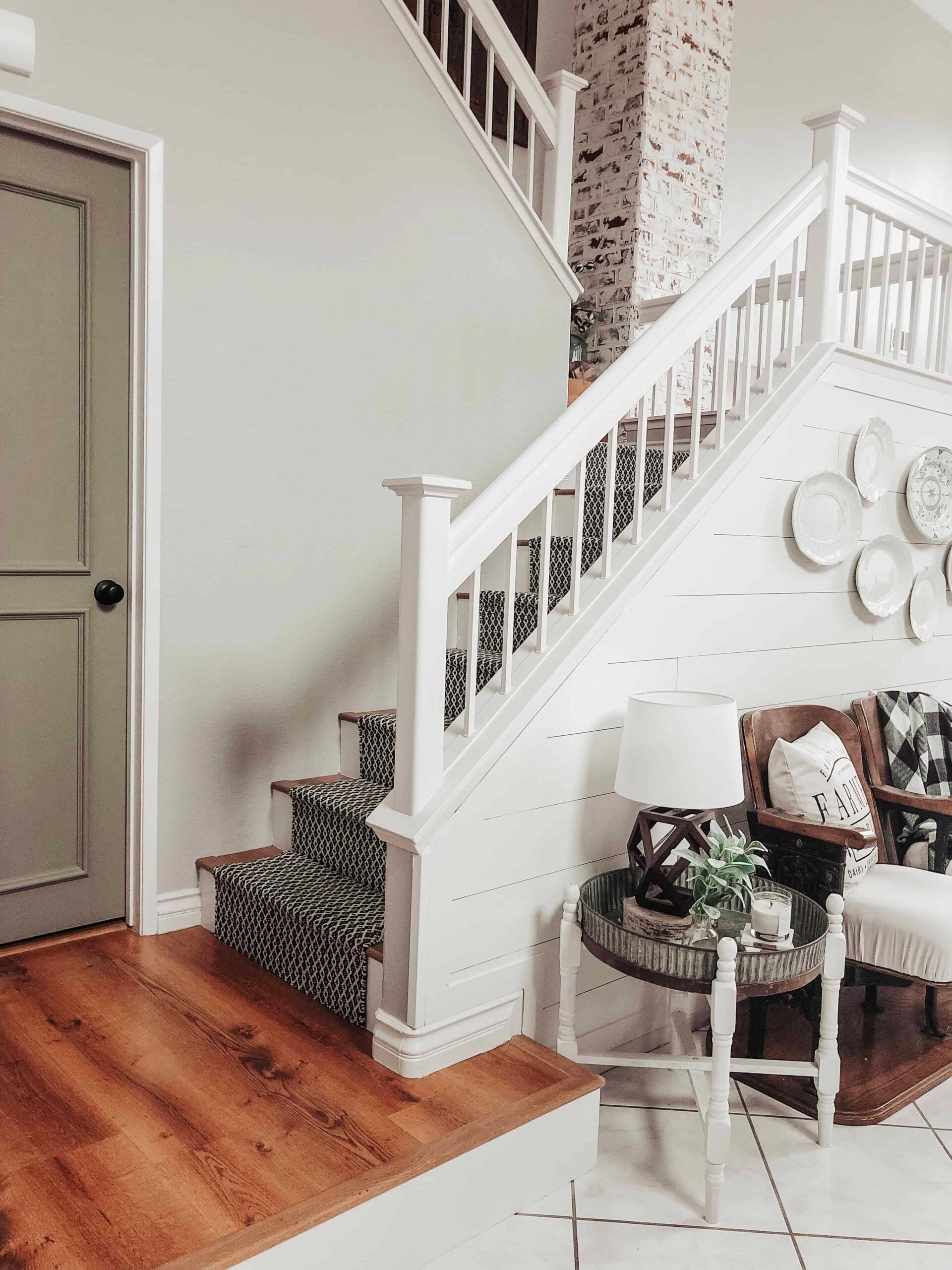 How to Transform a Builder Grade Door with Fusion Mineral Paint ...